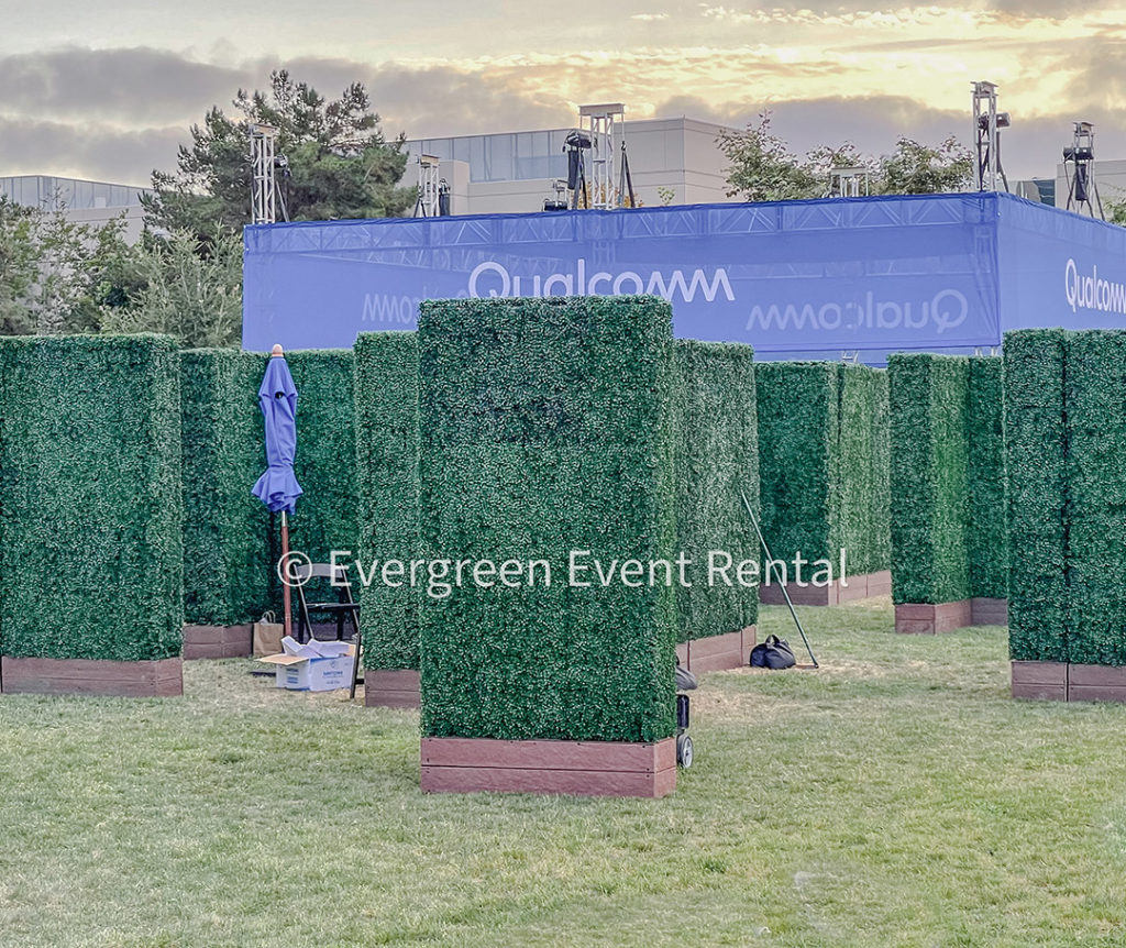 Hedge Maze | Evergreen Event Rentals