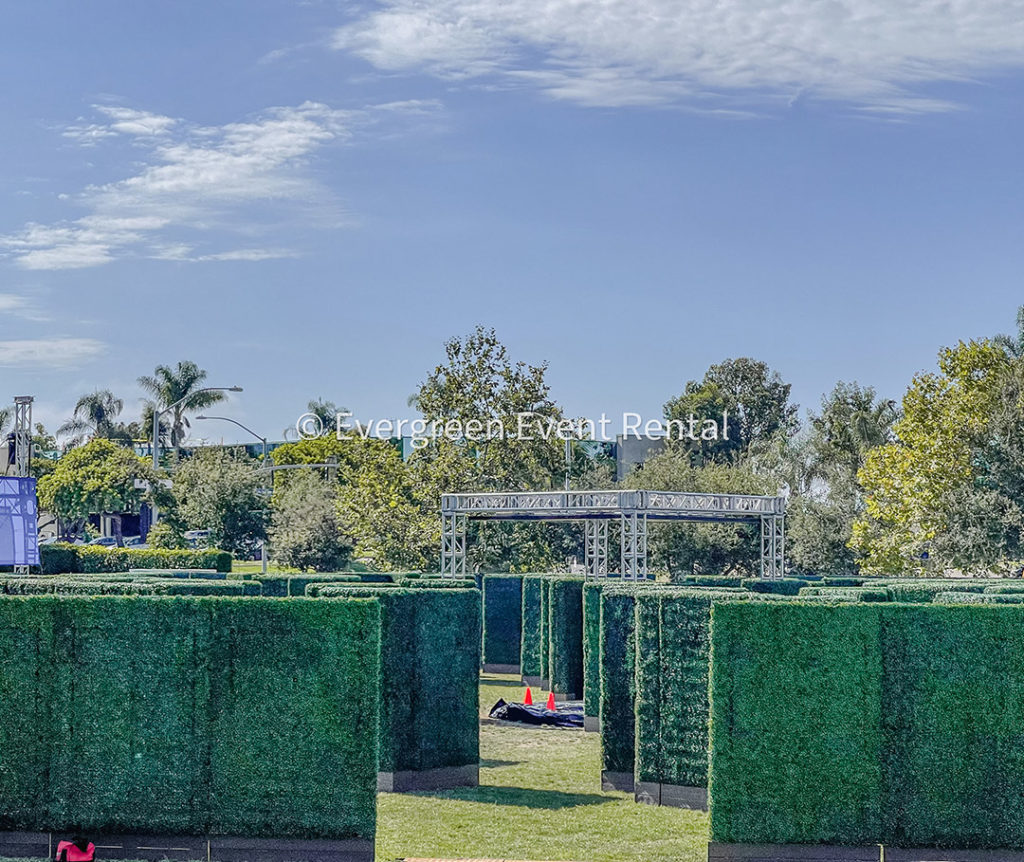 Hedge Maze | Evergreen Event Rentals